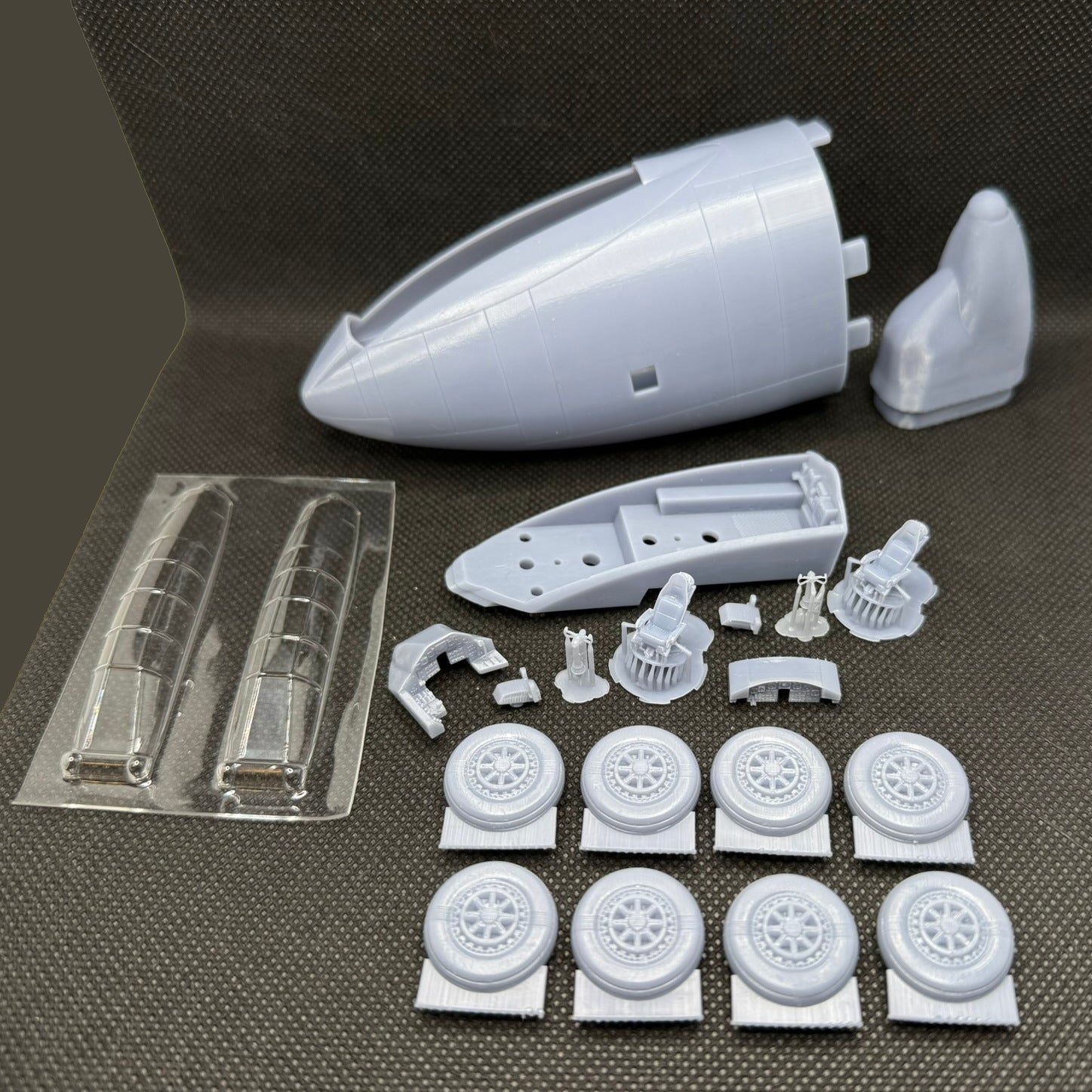 Titan Model Kits - Really Big Scale Model Aircraft Kits